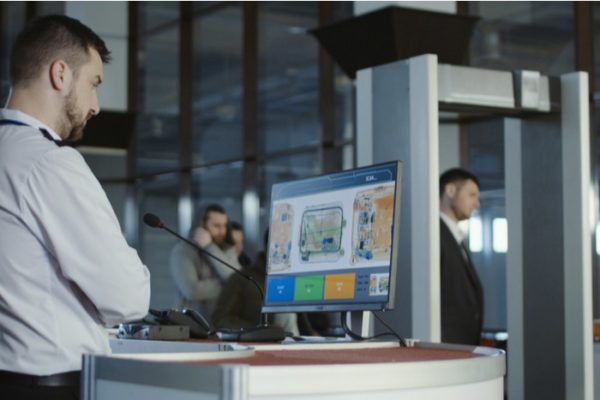 How do Airport Scanners Detect Drugs? - EUFlightCompensation.com